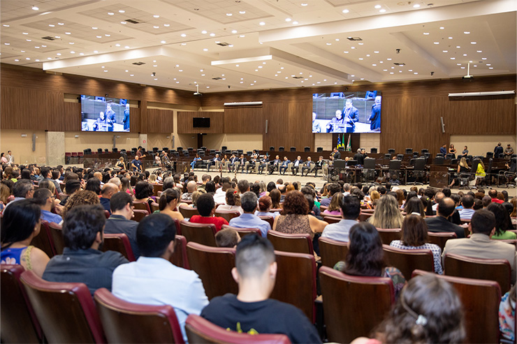 Tribunal de Justiça de Goiás - Presidente do TJGO empossa 200 novos ...